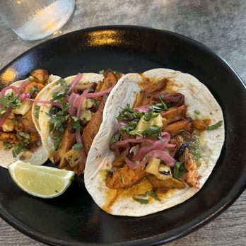 BARRIO - Updated April 2025 - 2142 Photos & 1334 Reviews - 65 W Kinzie ...