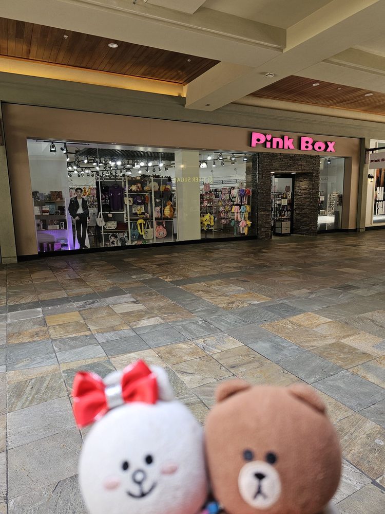 PINK BOX ALA MOANA - Updated January 2026 - 456 Photos & 75 Reviews ...