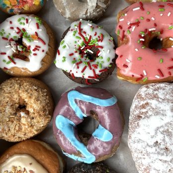 DONUT DEN - Updated December 2025 - 66 Photos & 160 Reviews - 3043 ...