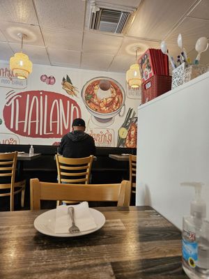 CHEF G ON 4TH THAI STREET FOOD - Updated May 2024 - 859 Photos & 372 ...