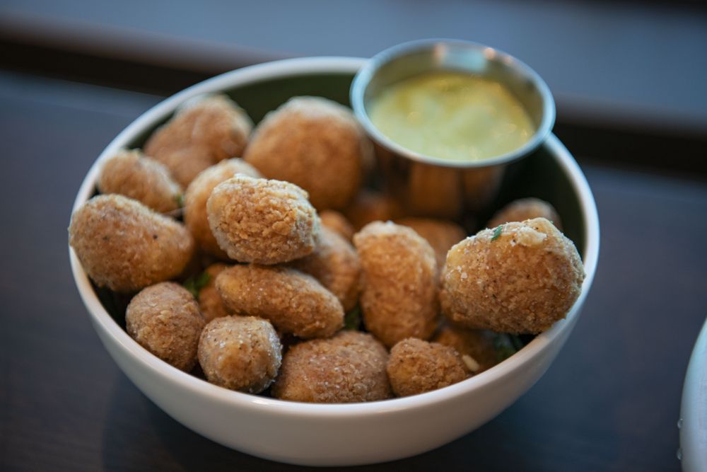 360 WESTPORT - Updated January 2025 - 277 Photos & 71 Reviews - 111 W ...