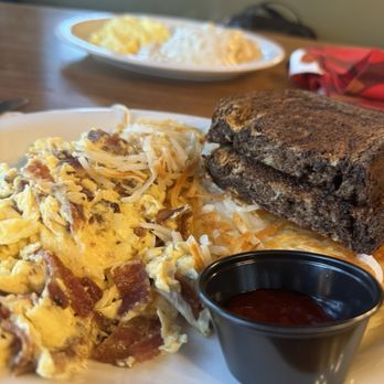 BRIDGESIDE - Updated January 2026 - 328 Photos & 259 Reviews - 745 Wa ...