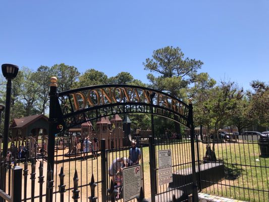 DONOVAN PARK - Updated October 2024 - 81 Photos & 48 Reviews - 700 ...