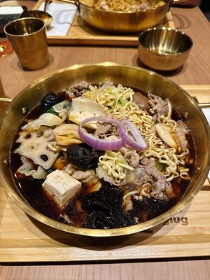 GROWL GROWL - Updated January 2026 - 29 Photos & 21 Reviews - 48 Winter ...