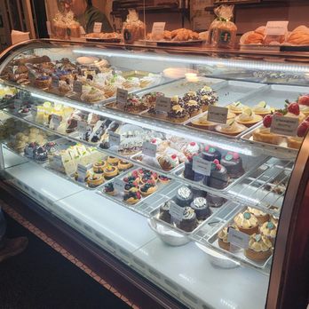 ISGRO PASTRIES - Updated September 2024 - 622 Photos & 576 Reviews ...