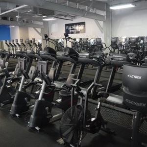 CRUNCH FITNESS - SAVANNAH - Updated April 2025 - 14 Photos & 25 Reviews ...