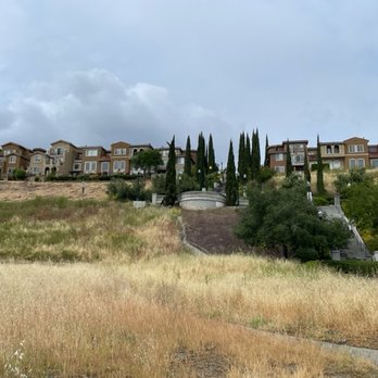 COMMUNICATIONS HILL GRAND STAIRCASE - Updated October 2025 - 172 Photos ...