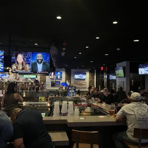 MAYA BAR AND GRILL - Updated May 2025 - 86 Photos & 30 Reviews - 8916 ...