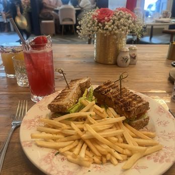 LITTLE HEN - HOUSTON - Updated December 2024 - 1134 Photos & 404 ...