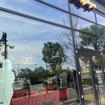 SLUTTY VEGAN - Updated July 2025 - 121 Photos & 48 Reviews - 2424 ...