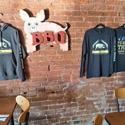 HOPS & HOGS COUNTRY SMOKEHOUSE - Updated June 2025 - 108 Photos & 88 ...