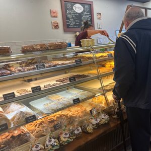 FRITZ’S BAKERY - 170 Photos & 122 Reviews - 360 Oxford Valley Rd ...