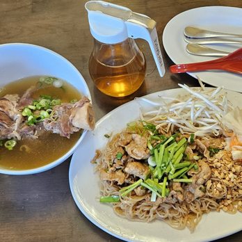 PHNOM PENH NOODLE SHACK - Updated December 2024 - 2877 Photos & 1496 ...