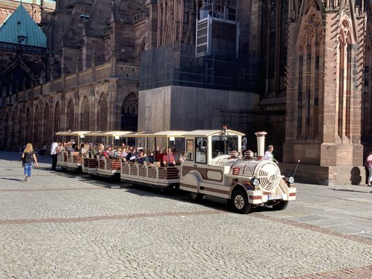 PETIT TRAIN TOURISTIQUE DE STRASBOURG - Straßburg, Bas-Rhin, France ...