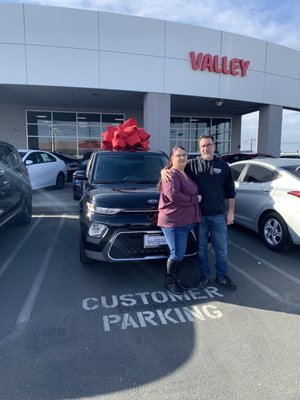 VALLEY KIA OF MODESTO - Updated December 2024 - 48 Photos & 122 Reviews ...