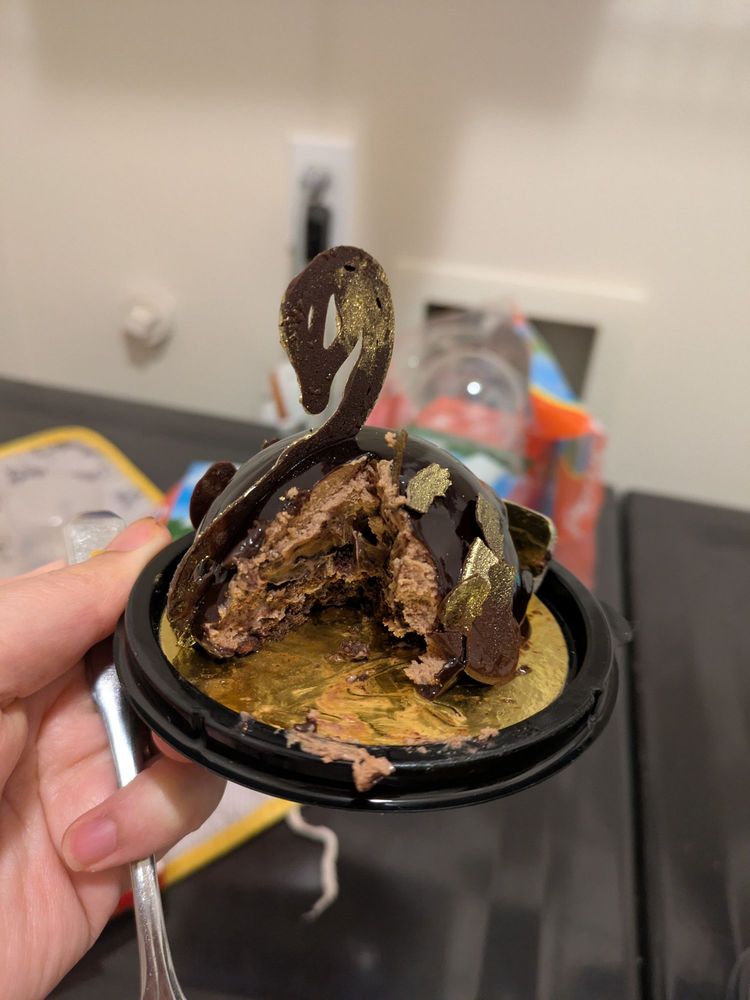 LADY YUM - TOTEM LAKE - Updated October 2025 - 69 Photos & 16 Reviews ...