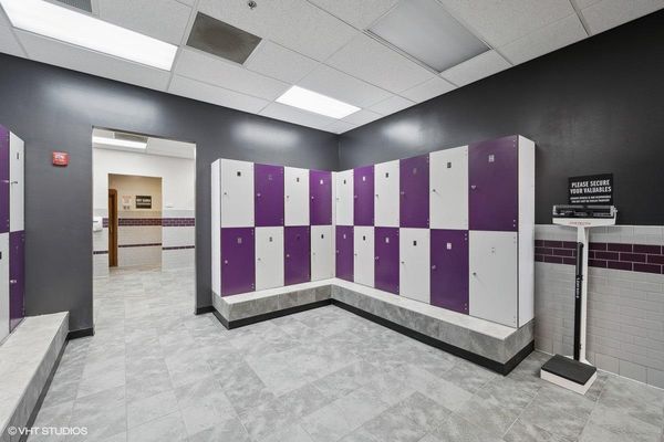 CRUNCH FITNESS - PERIMETER - Updated December 2025 - 52 Photos & 87 ...