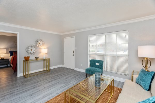 DEL MAR APARTMENTS - Updated December 2025 - 15 Photos & 12 Reviews ...