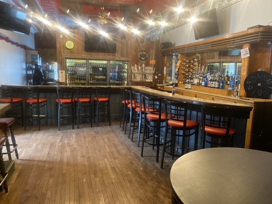 B’S NEST - Updated October 2025 - 14 Photos - 1404 W Main St, Merrill ...