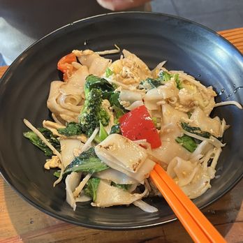 TOSS NOODLE BAR - Updated July 2024 - 1238 Photos & 1325 Reviews - 2272 ...