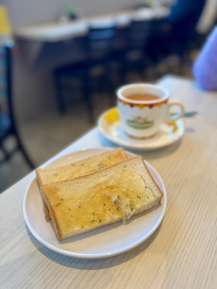 LITTLE RING CAFE - Updated November 2025 - 238 Photos & 40 Reviews ...