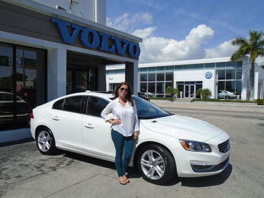 DEEL VOLVO - Updated December 2025 - 26 Photos & 36 Reviews - 3650 Bird ...