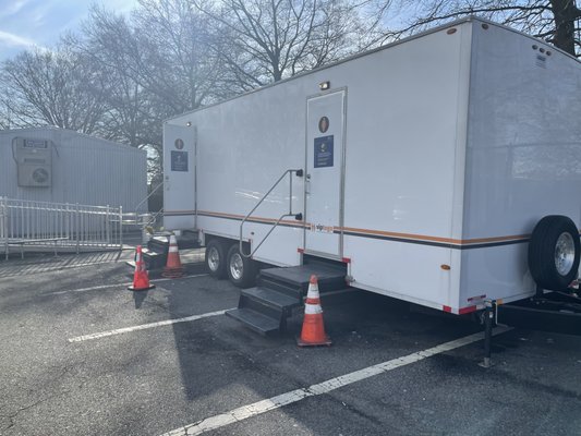 JFK INTERNATIONAL AIRPORT JFK CELL PHONE LOT - Updated December 2025 ...