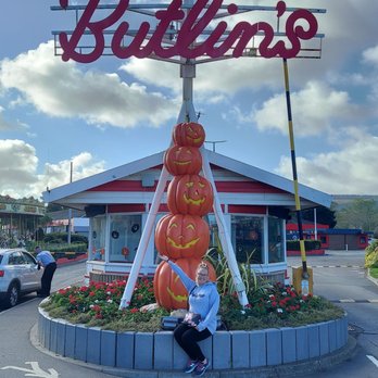 BUTLINS MINEHEAD CARAVANS - Updated September 2024 - 12 Photos - Warren ...