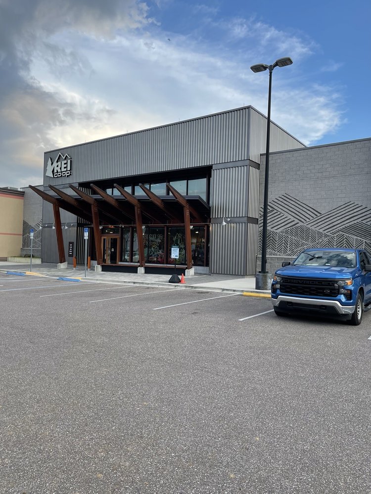 REI CO OP - Updated October 2025 - 290 Photos & 71 Reviews - 430 North ...