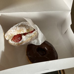 SARAH DONUTS - 206 Photos & 186 Reviews - 5860 Jimmy Carter Blvd ...