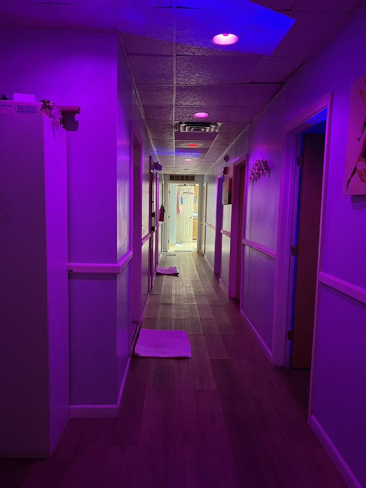 LOLLIPOP MASSAGE SPA - Updated June 2026 - 12 Photos - 1123 Race St ...