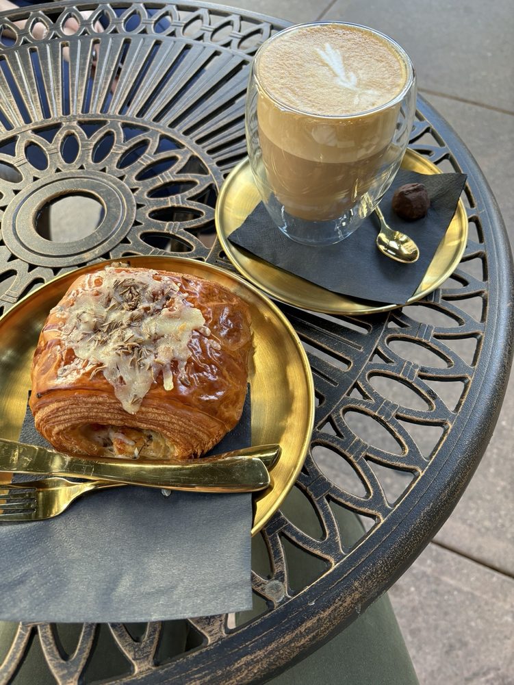 DALIAN’S CAFE - Updated May 2025 - 55 Photos & 35 Reviews - 530 S Grand ...