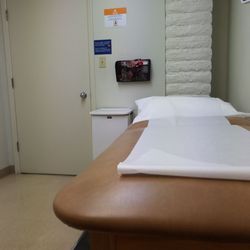 CONCENTRA URGENT CARE -PHOENIX METRO CENTER - 70 Reviews - 12808 N ...