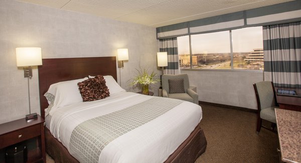 SOMERSET INN - Updated December 2025 - 135 Photos & 52 Reviews - 2601 W ...