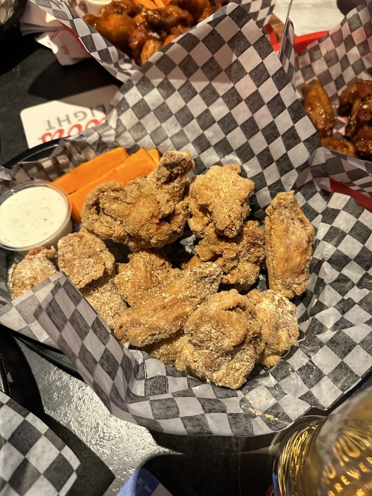 SIDE STREET PUB & GRILL - Updated January 2026 - 27 Photos & 36 Reviews ...