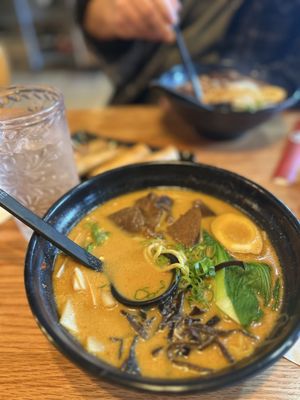 MONEYKEY RAMEN - Updated December 2025 - 351 Photos & 233 Reviews ...