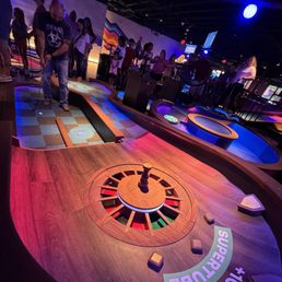 PUTTSHACK - ADDISON - Updated April 2025 - 348 Photos & 159 Reviews ...