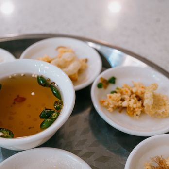 HUE KITCHEN - Updated July 2024 - 335 Photos & 116 Reviews - 413 N ...