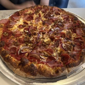 PINTHOUSE PIZZA - Updated July 2024 - 819 Photos & 678 Reviews - 2800 ...