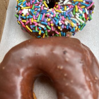 CHUCK’S DONUT SHOP - Updated December 2025 - 399 Photos & 649 Reviews ...