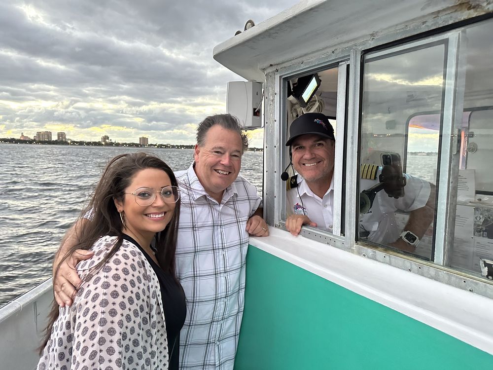 PIER DOLPHIN CRUISES - Updated April 2025 - 140 Photos & 41 Reviews ...