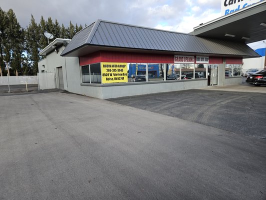 RUBIN AUTO GROUP - Updated April 2025 - 81 Photos - 8520 W Fairview Ave ...