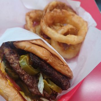 HUNKY’S - Updated November 2024 - 357 Photos & 558 Reviews - 3930 Cedar ...