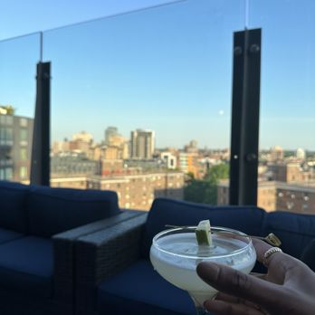 LEAF BAR & LOUNGE - Updated September 2024 - 1368 Photos & 557 Reviews ...