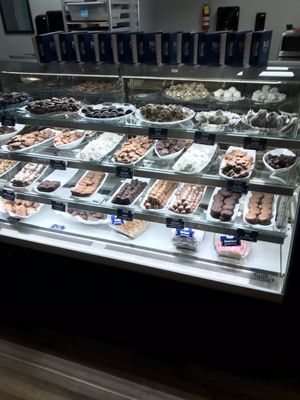 PHILLIPS CANDIES - Updated September 2025 - 63 Photos & 69 Reviews ...