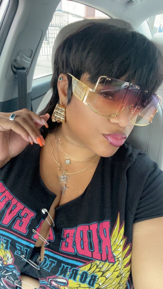 STUDIO 0912 TRESSES - Updated October 2025 - 16 Photos - 209 Glenridge ...