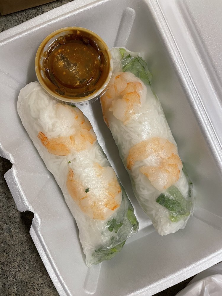EGG ROLL PLUS FOOD TRUCK - 20 Photos & 16 Reviews - 100 N Broadway ...