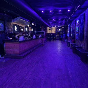 BASSLINE | 13 Photos & 17 Reviews | 2239 S Michigan Ave, Chicago ...