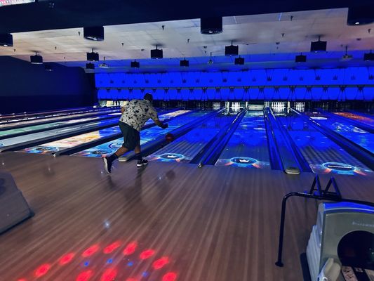 CAL BOWL - Updated December 2025 - 173 Photos & 196 Reviews - 2500 E ...