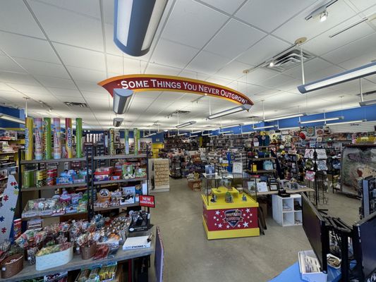 CARTOON KINGDOM - Updated January 2026 - 3160 Dougall Avenue, Windsor ...